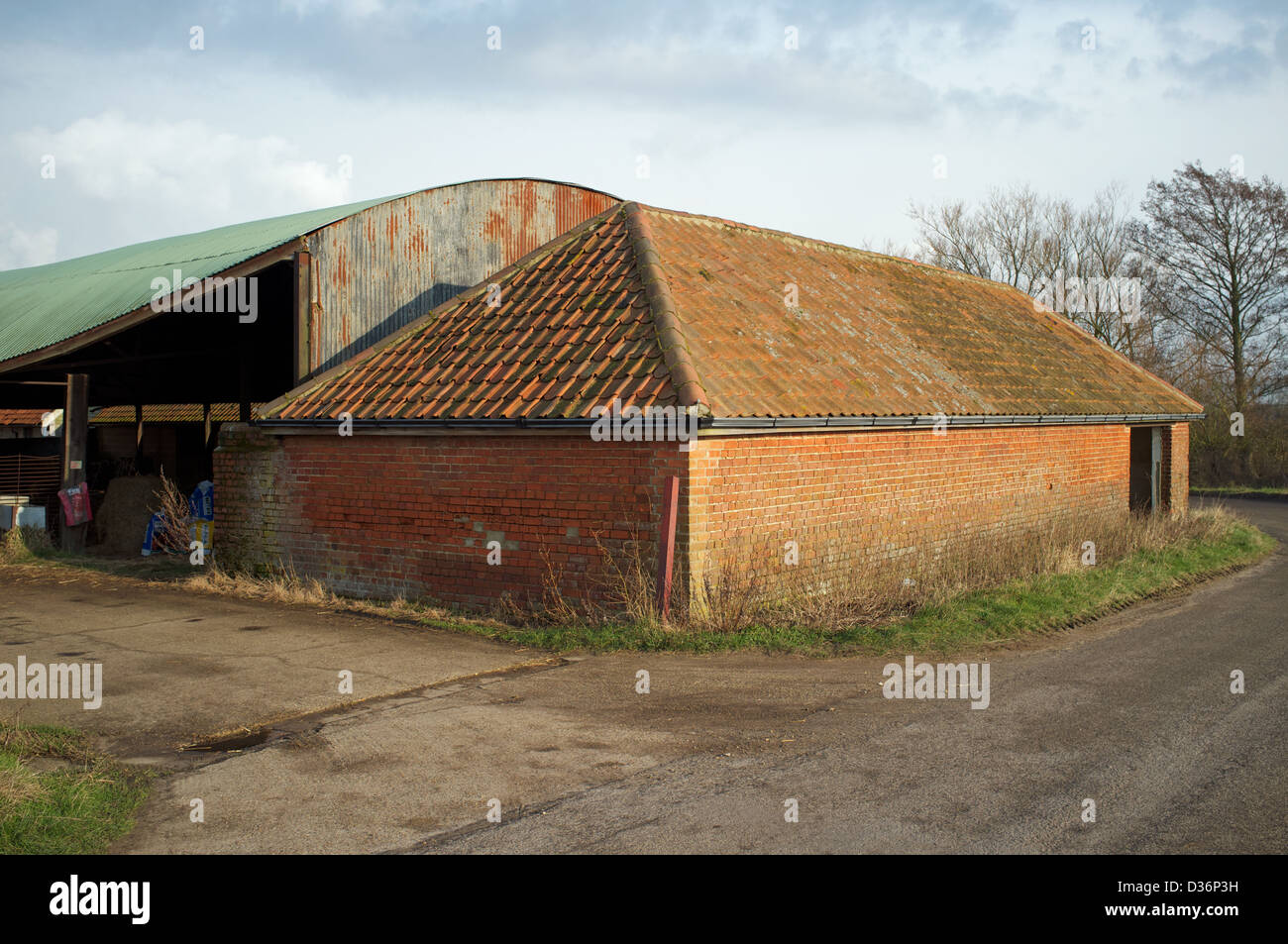 Agricultural buildings hi-res stock photography and images - Alamy