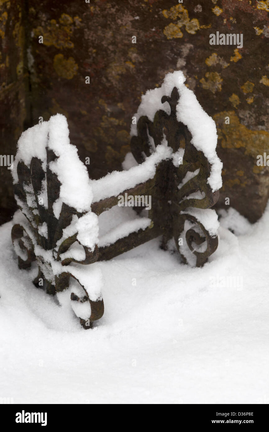 Old boot scraper hi-res stock photography and images - Alamy