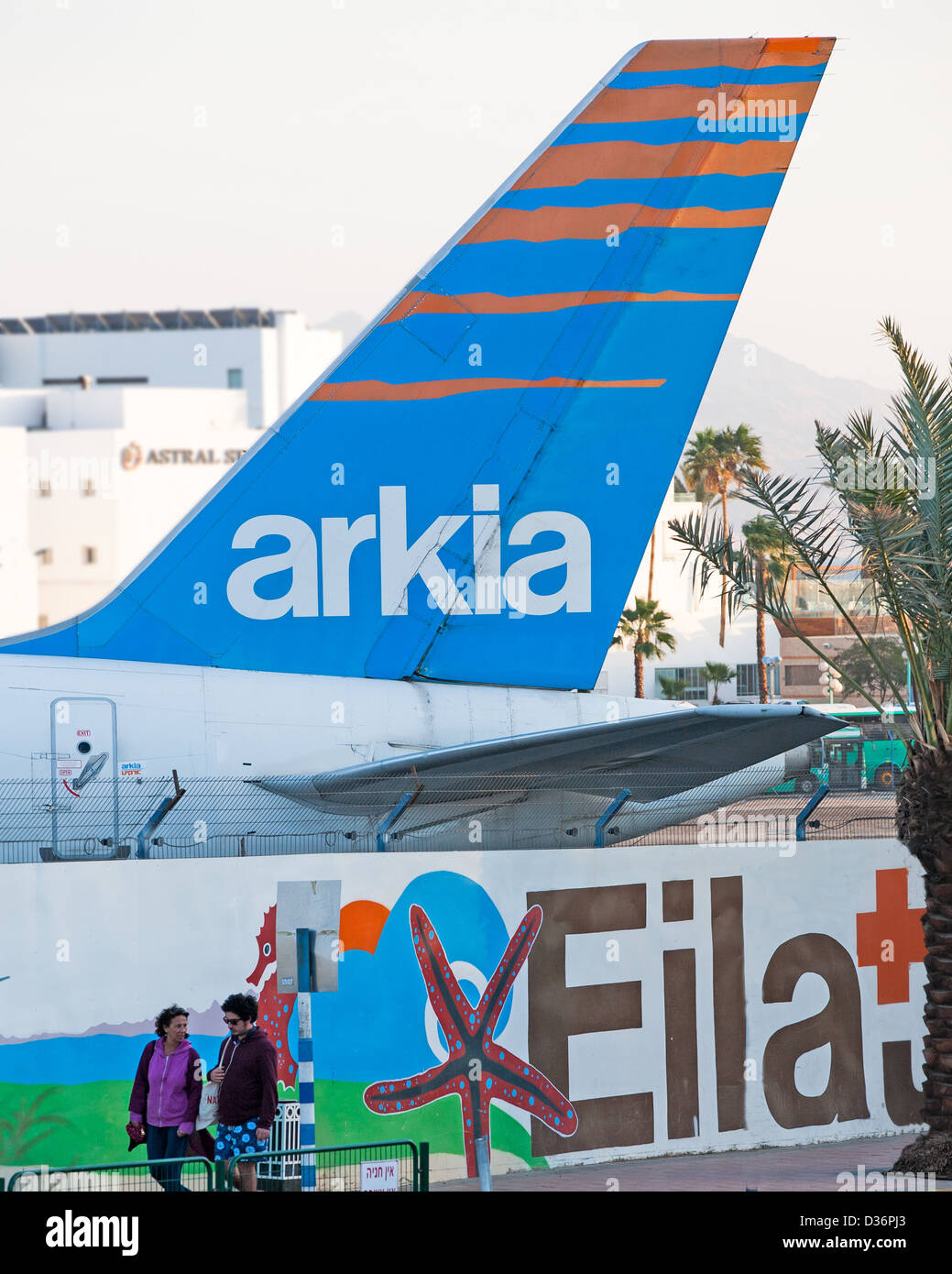 Arkia Airlines 757 at Eilat, Israel Stock Photo - Alamy