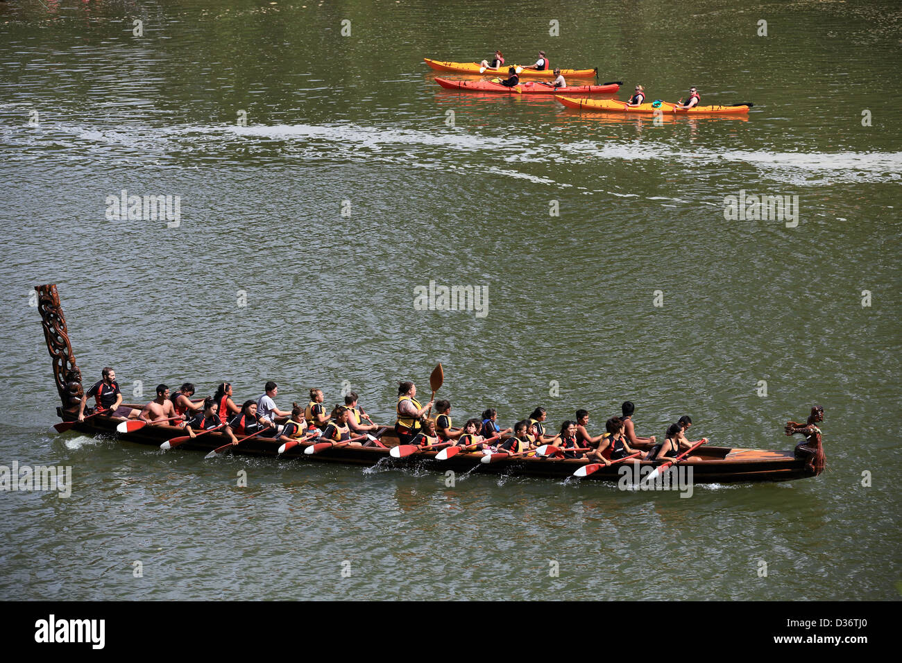 Maori waka hi-res stock photography and images - Alamy