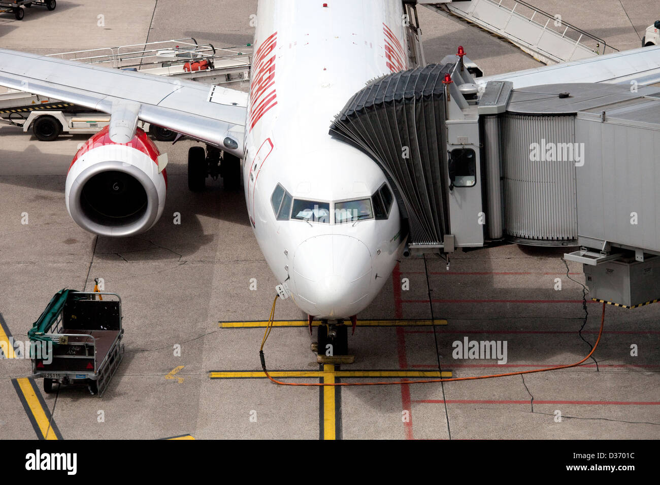 Aircraft stands hi-res stock photography and images - Alamy