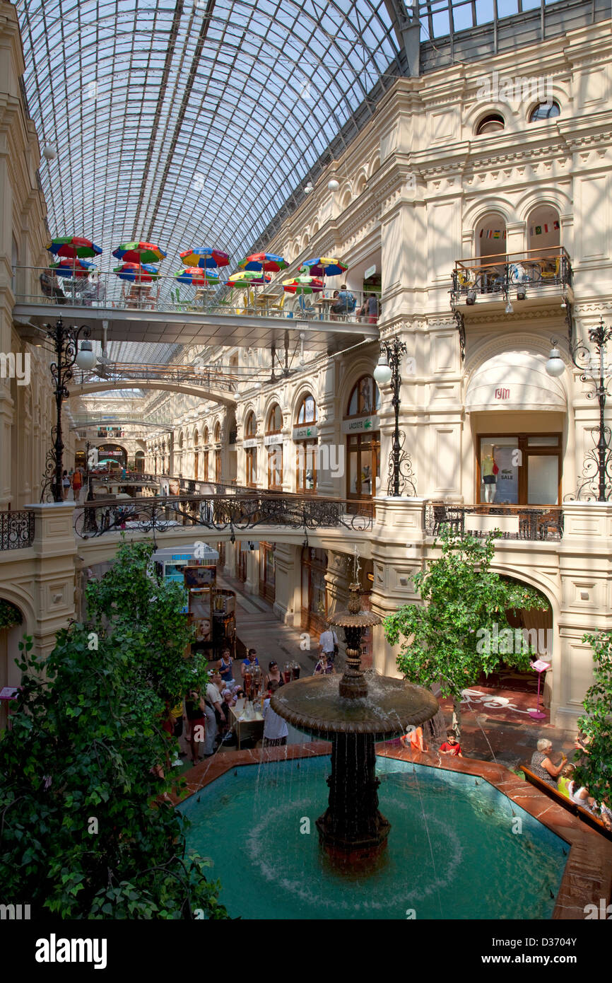 Moscow, Russia, the GUM department store on Red Square Stock Photo - Alamy
