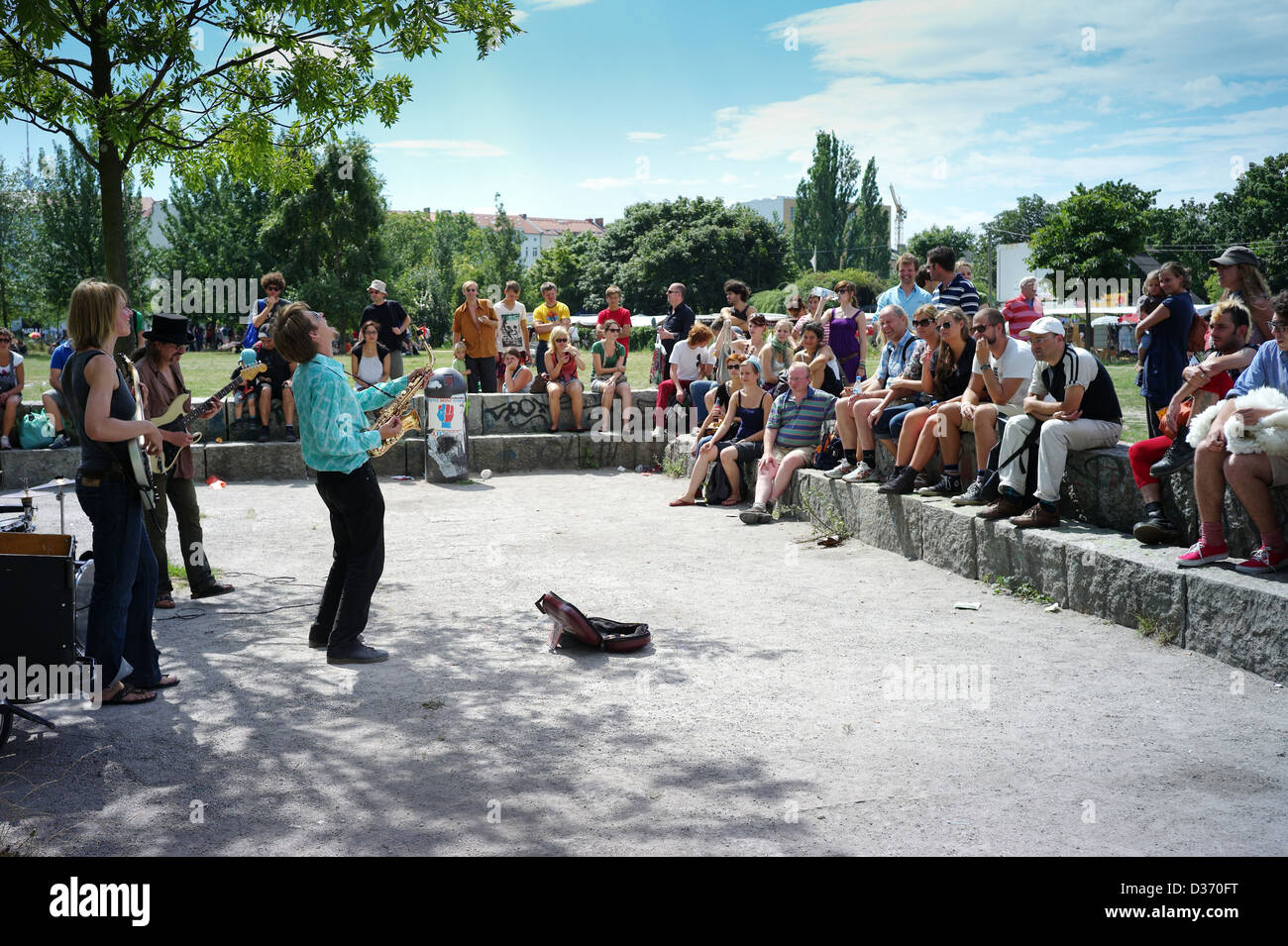 Berlin, Germany, musician in Mauerpark Stock Photo - Alamy