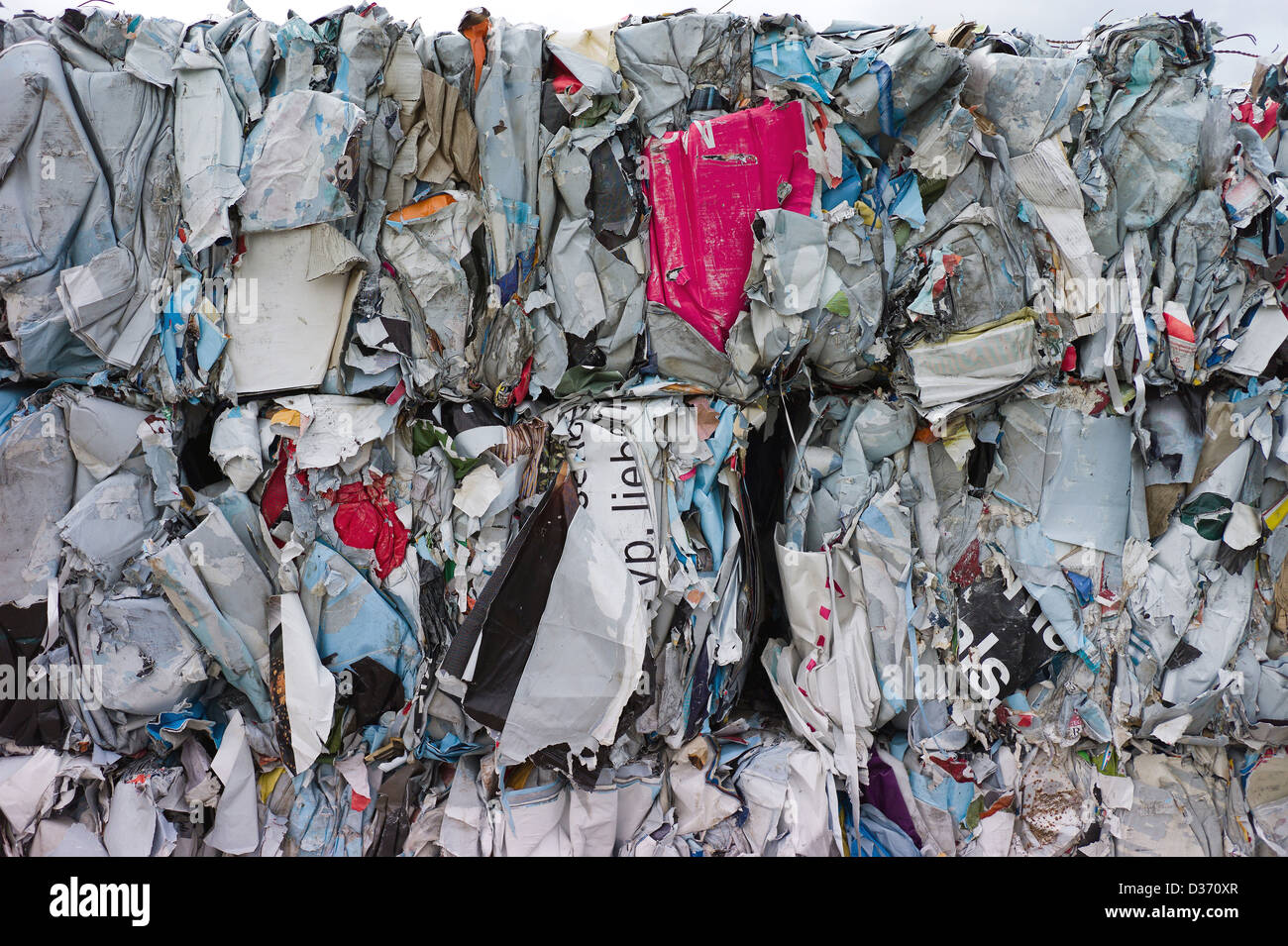 Pressed paper hi-res stock photography and images - Alamy