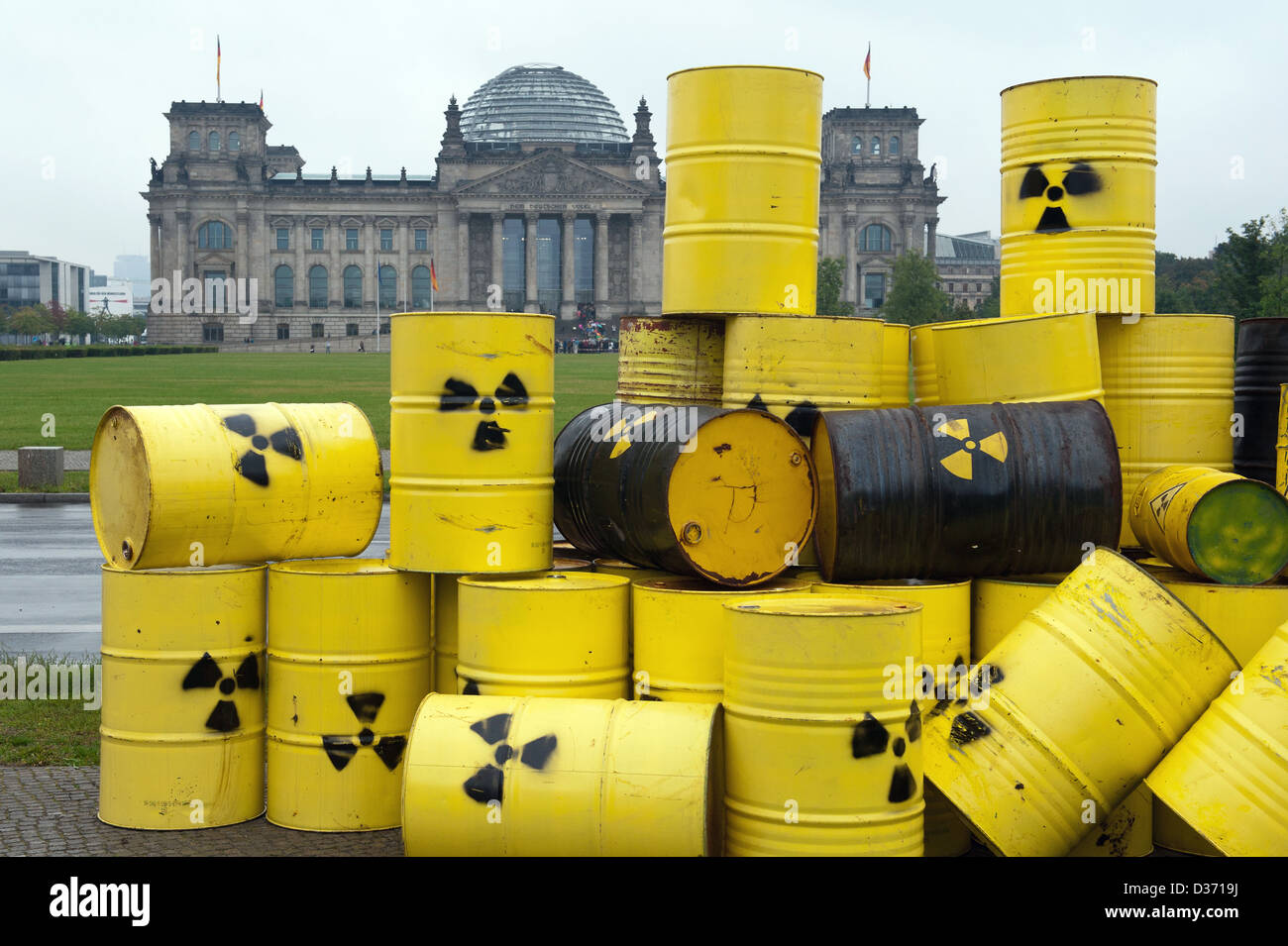 Nuclear organization hi-res stock photography and images - Alamy