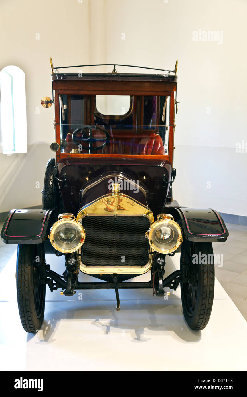 A collection of classic cars Stock Photo - Alamy