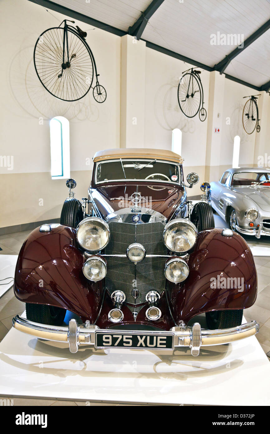 A collection of classic cars Mercedes Benz Stock Photo - Alamy