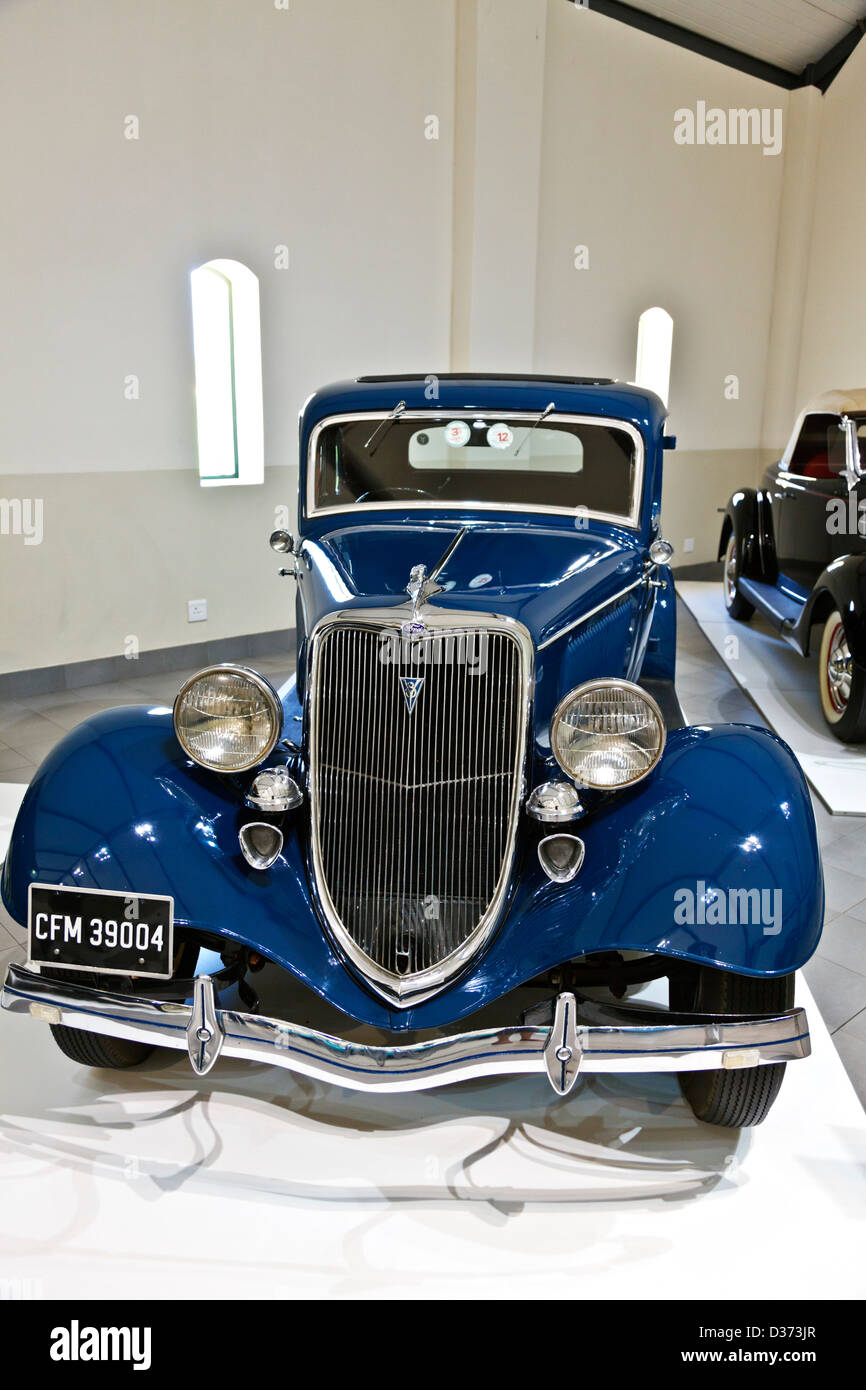 A collection of classic cars Ford Stock Photo - Alamy