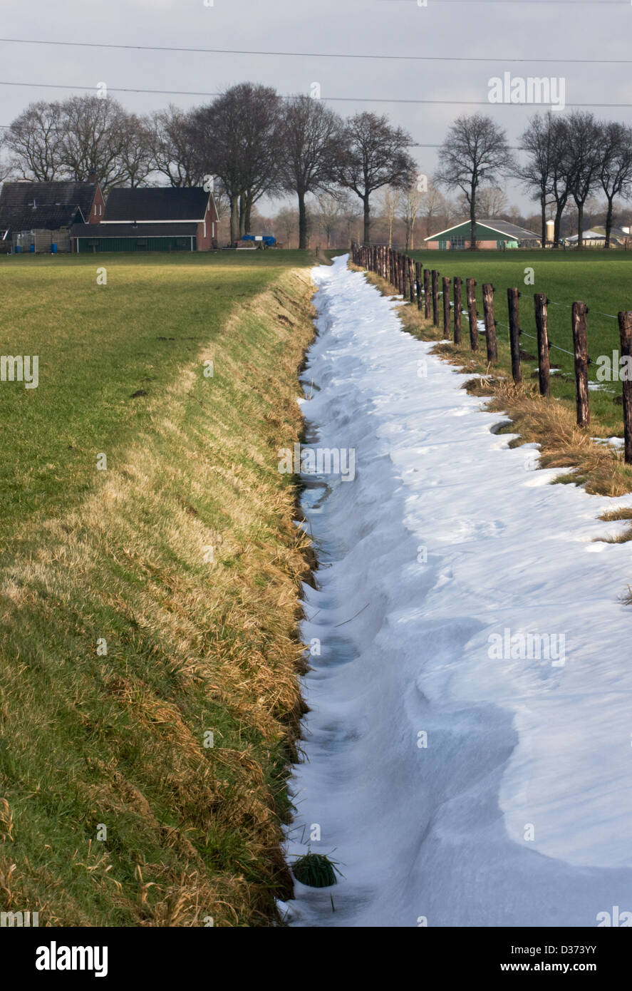 Pasture filled with snow hi-res stock photography and images - Alamy