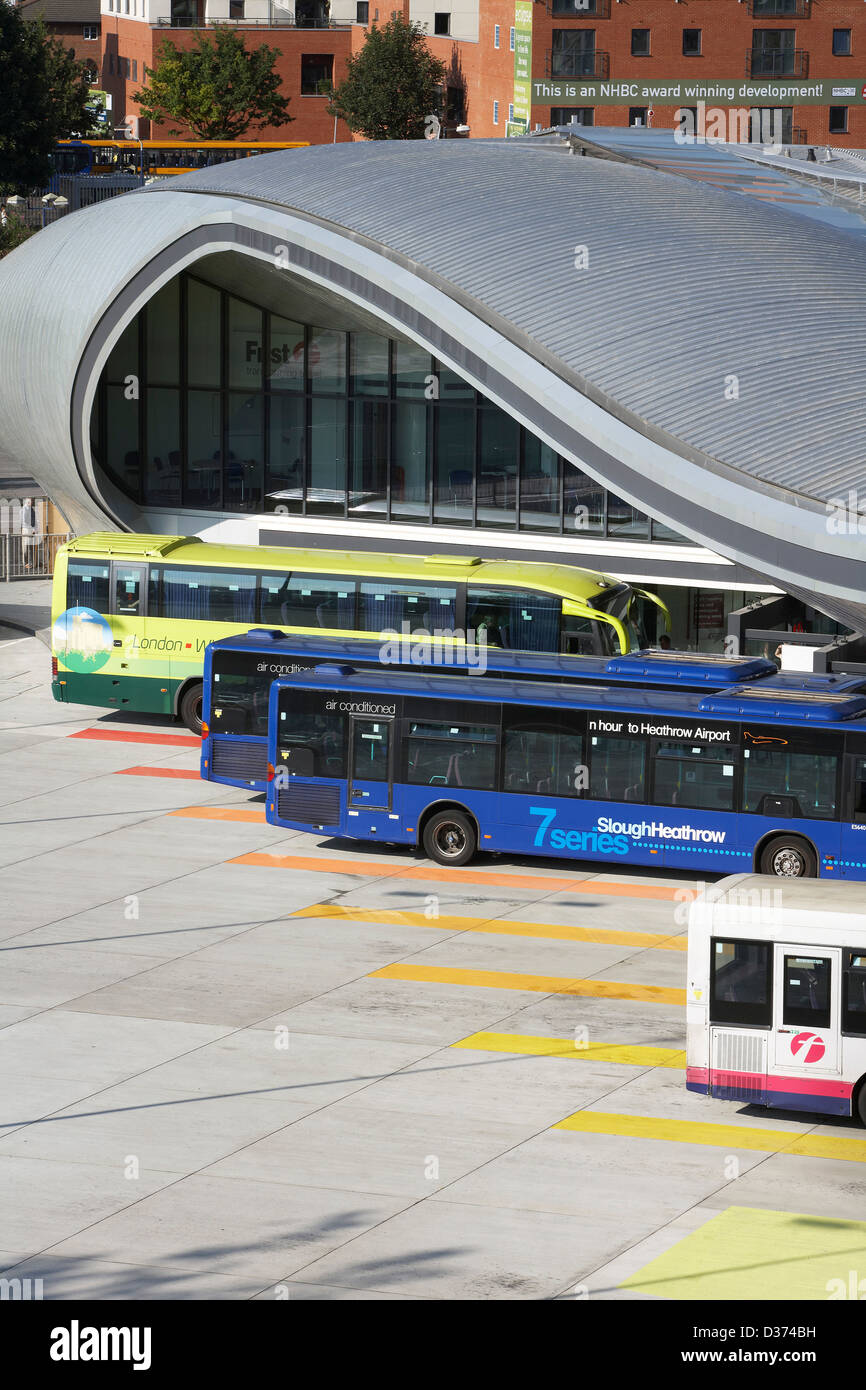 Slough Bus Station, Slough, United Kingdom. Architect: Bblur, 2011 ...