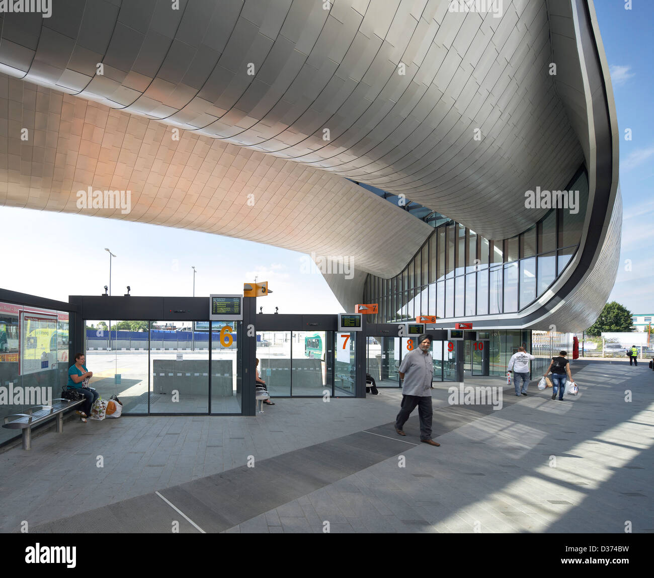 Slough Bus Station, Slough, United Kingdom. Architect: Bblur, 2011 ...