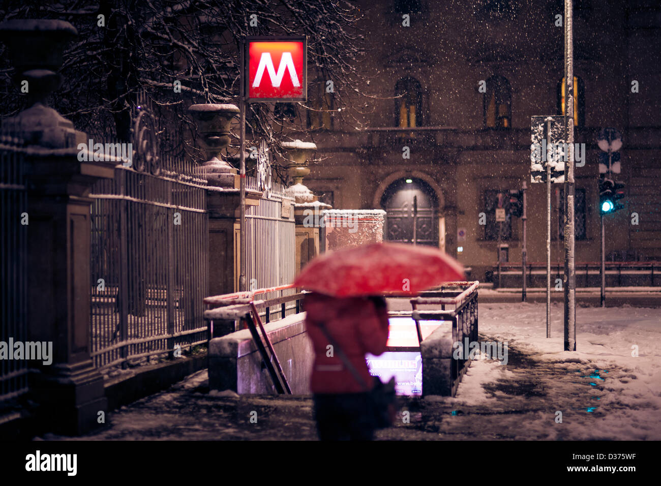 Milan snowfall hi-res stock photography and images - Alamy