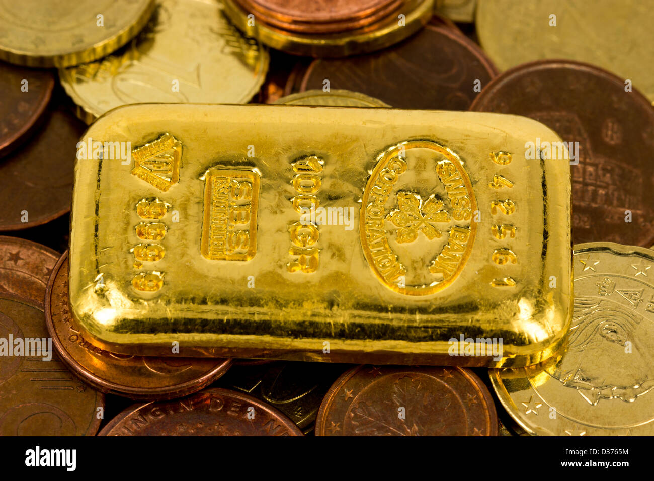 Gold bar euro money hi-res stock photography and images - Alamy
