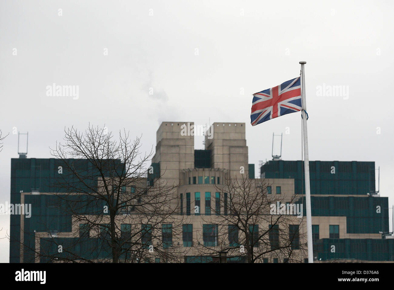 Headquarters mi6 british intelligence service hi-res stock photography ...