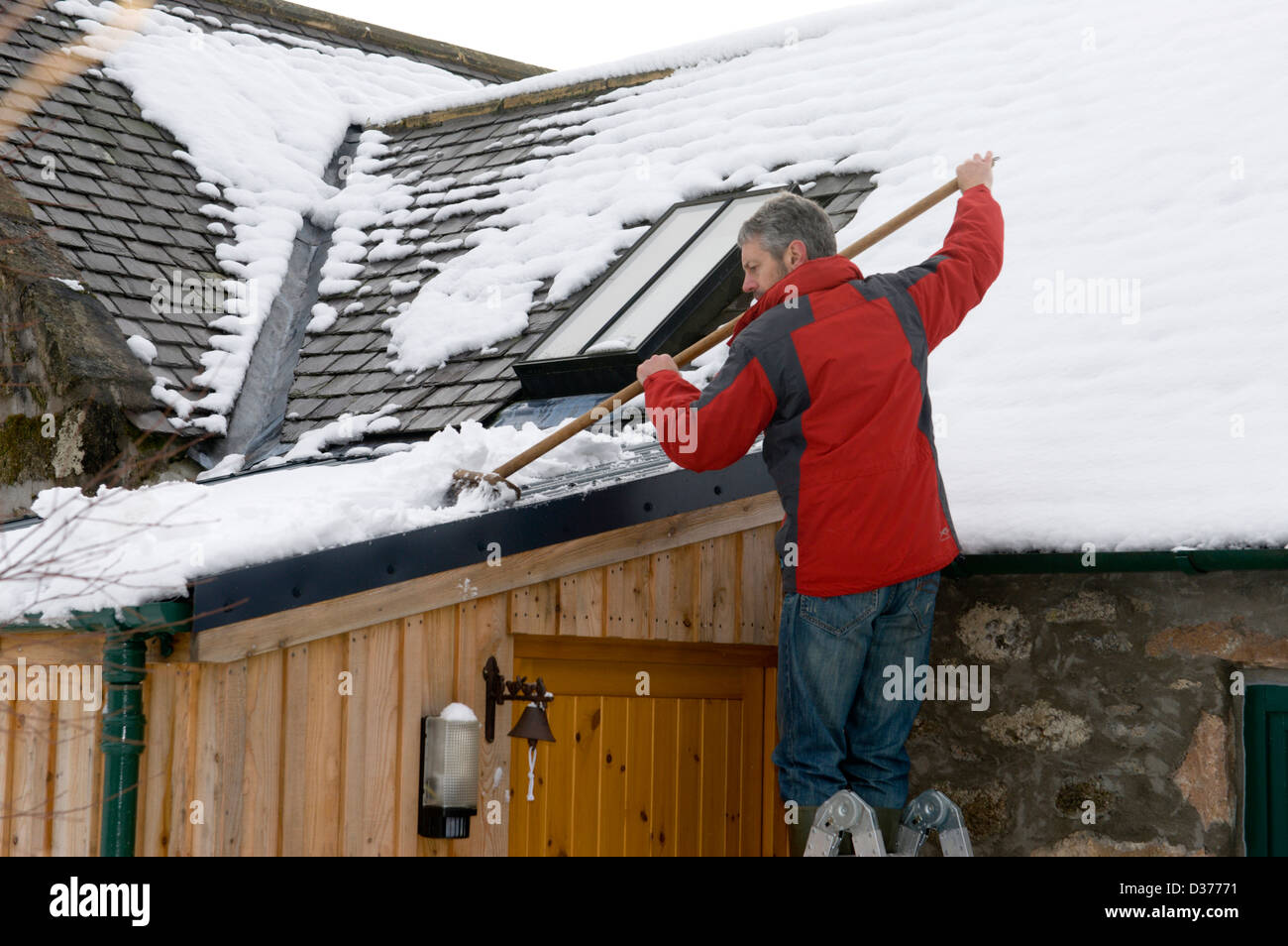 Sweeping roof hi-res stock photography and images - Alamy