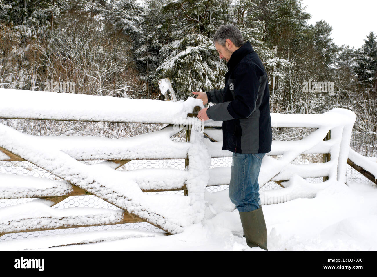 Man opening a gate man hi-res stock photography and images - Alamy