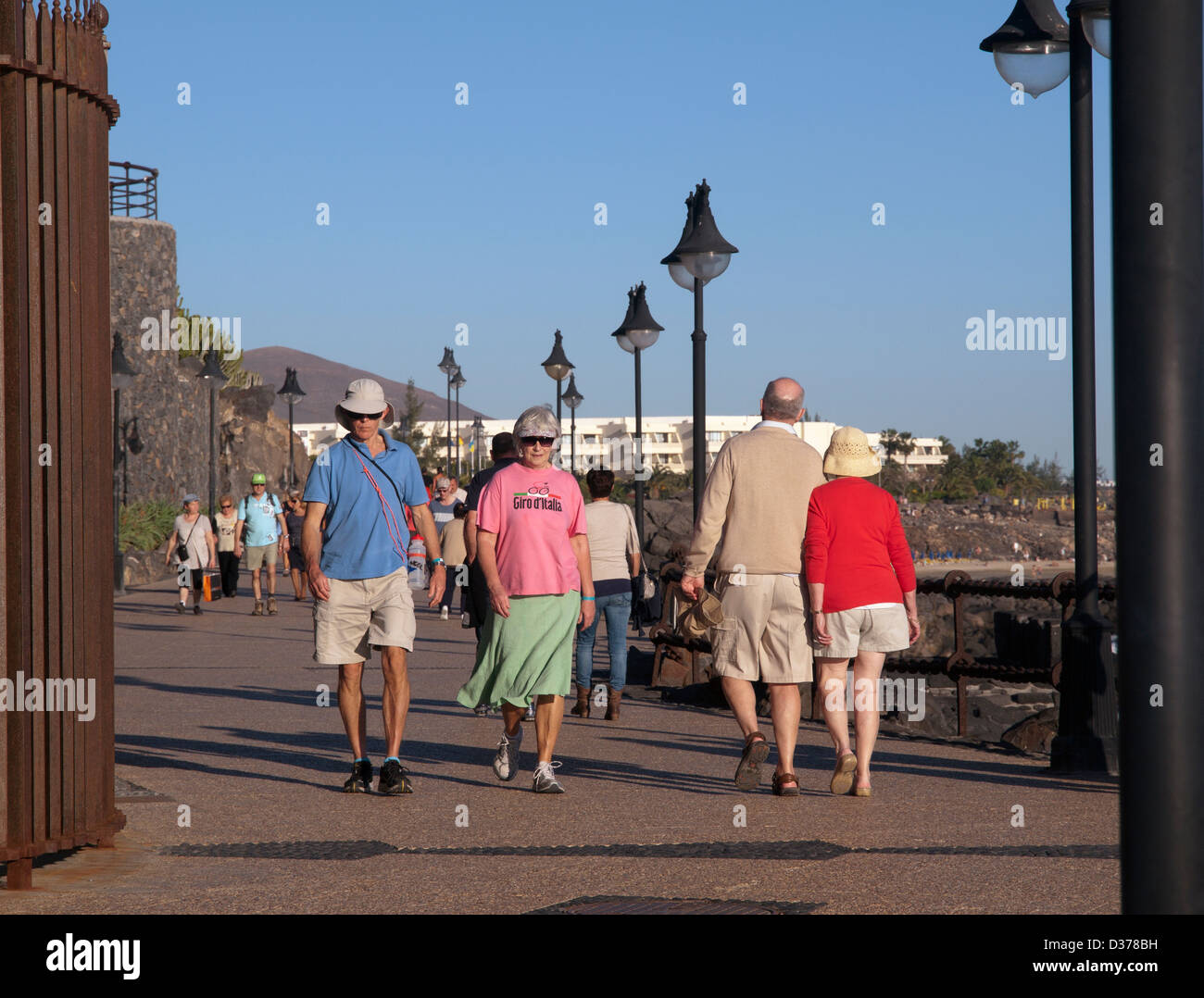 Tourists walking along promenade hi-res stock photography and images ...