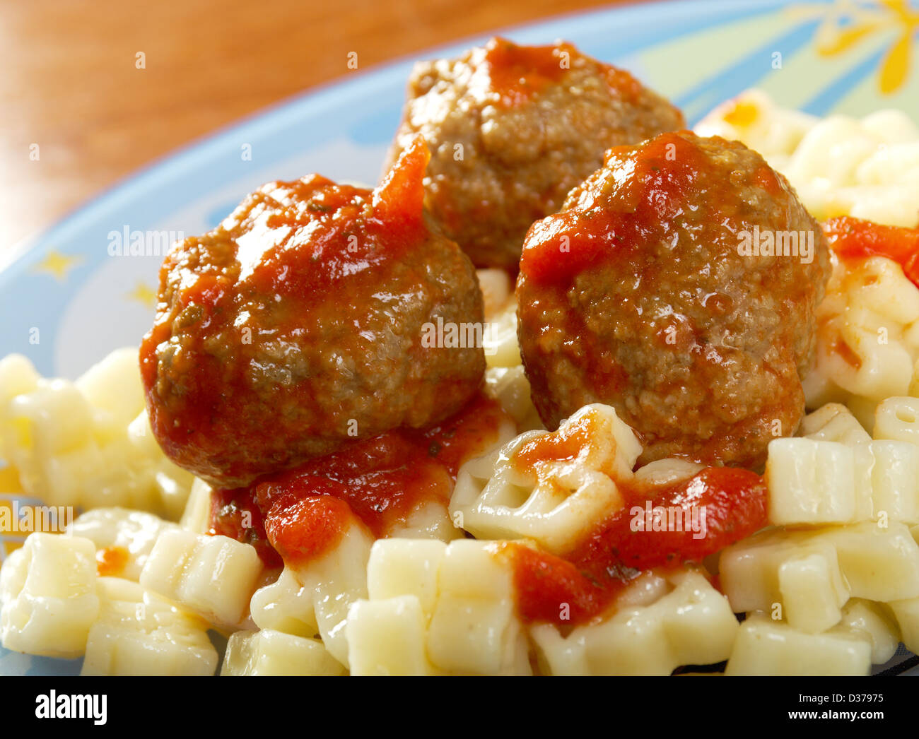 Spaghetti and meat balls with tomato sauce Stock Photo - Alamy