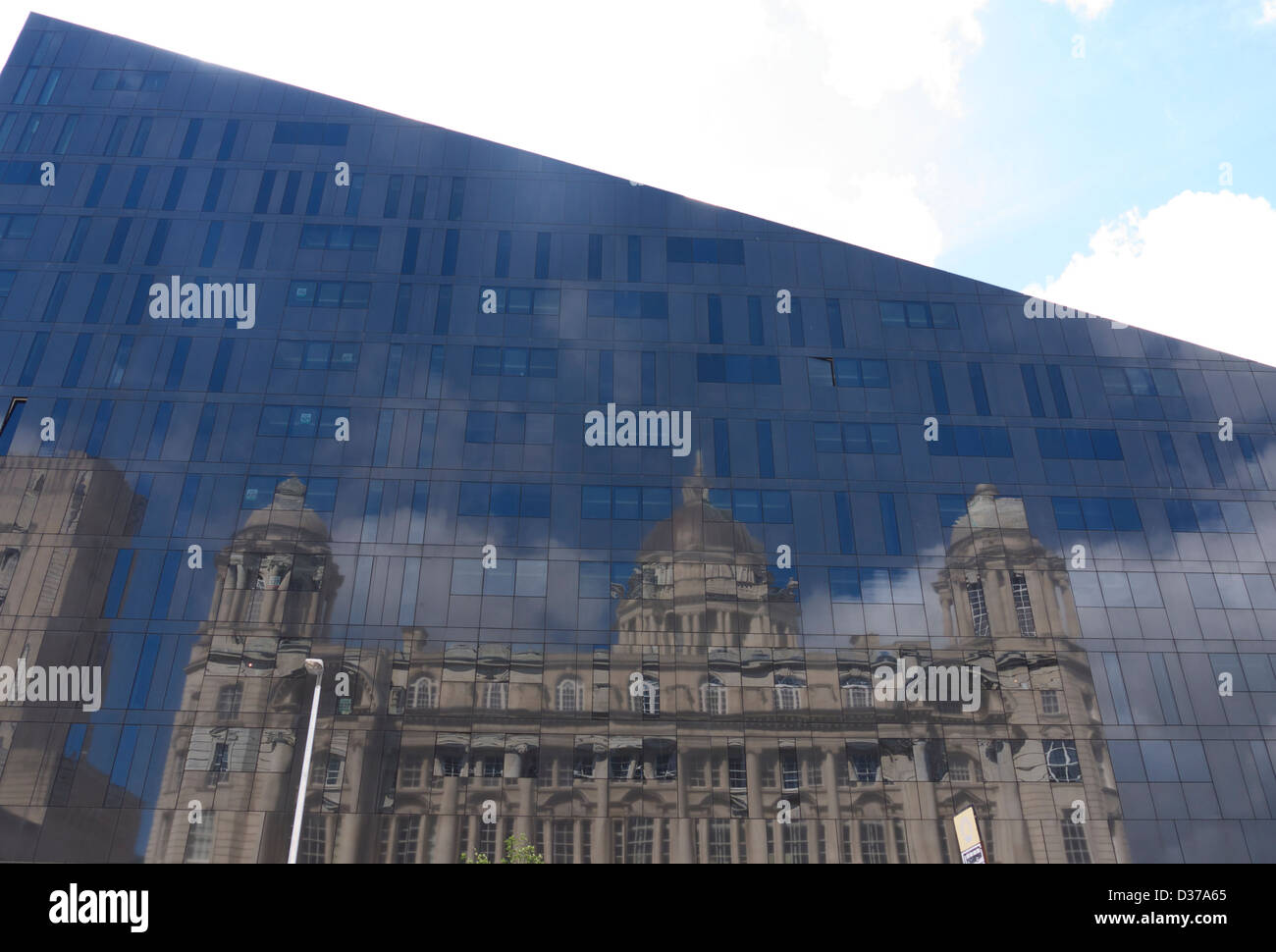 Liverpool apartment block hi-res stock photography and images - Alamy