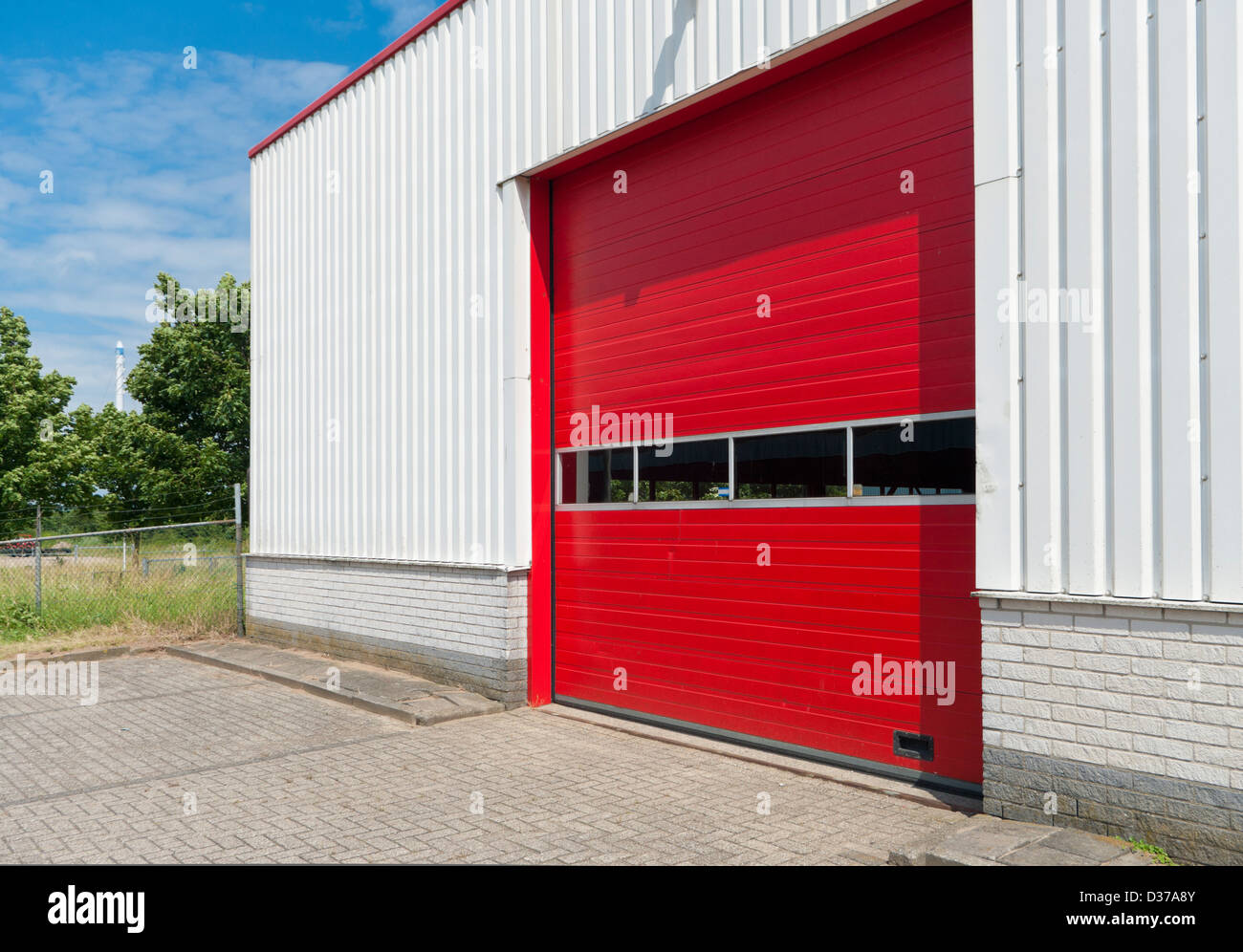 Industrial garage door hi-res stock photography and images - Alamy