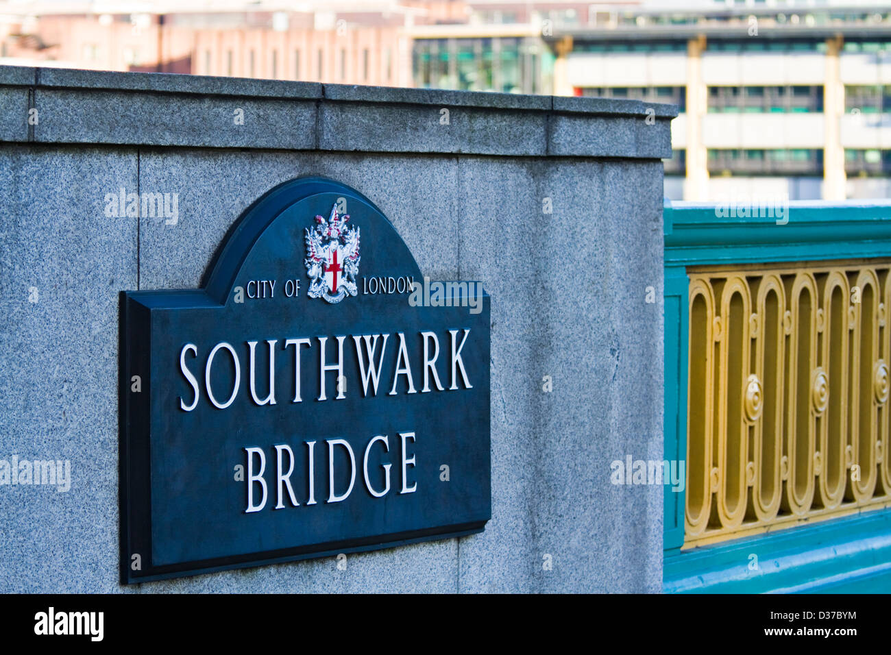 Southwark road sign hi-res stock photography and images - Alamy