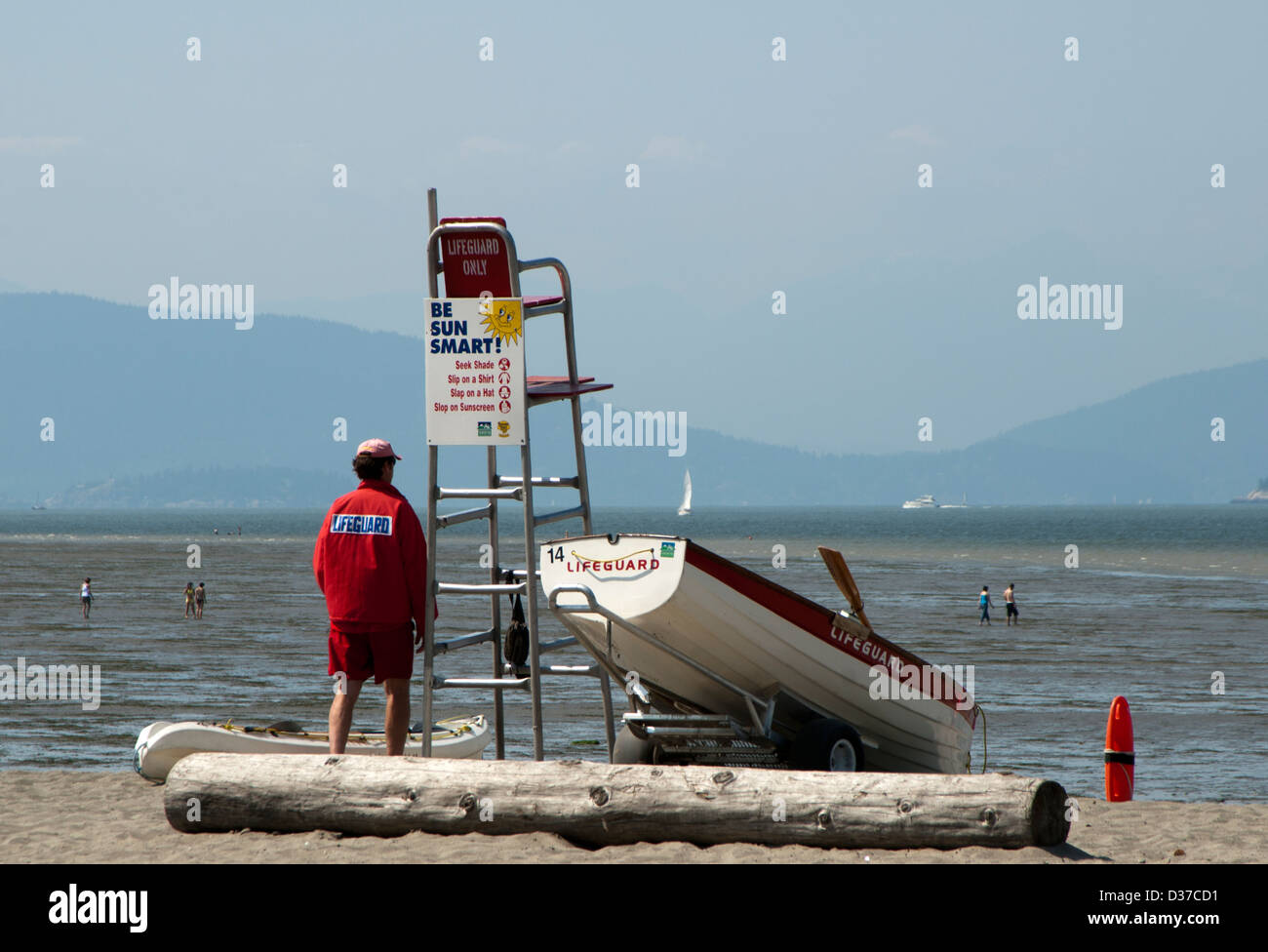 Lifeguard on duty , life saving station at the beach Stock Photo - Alamy