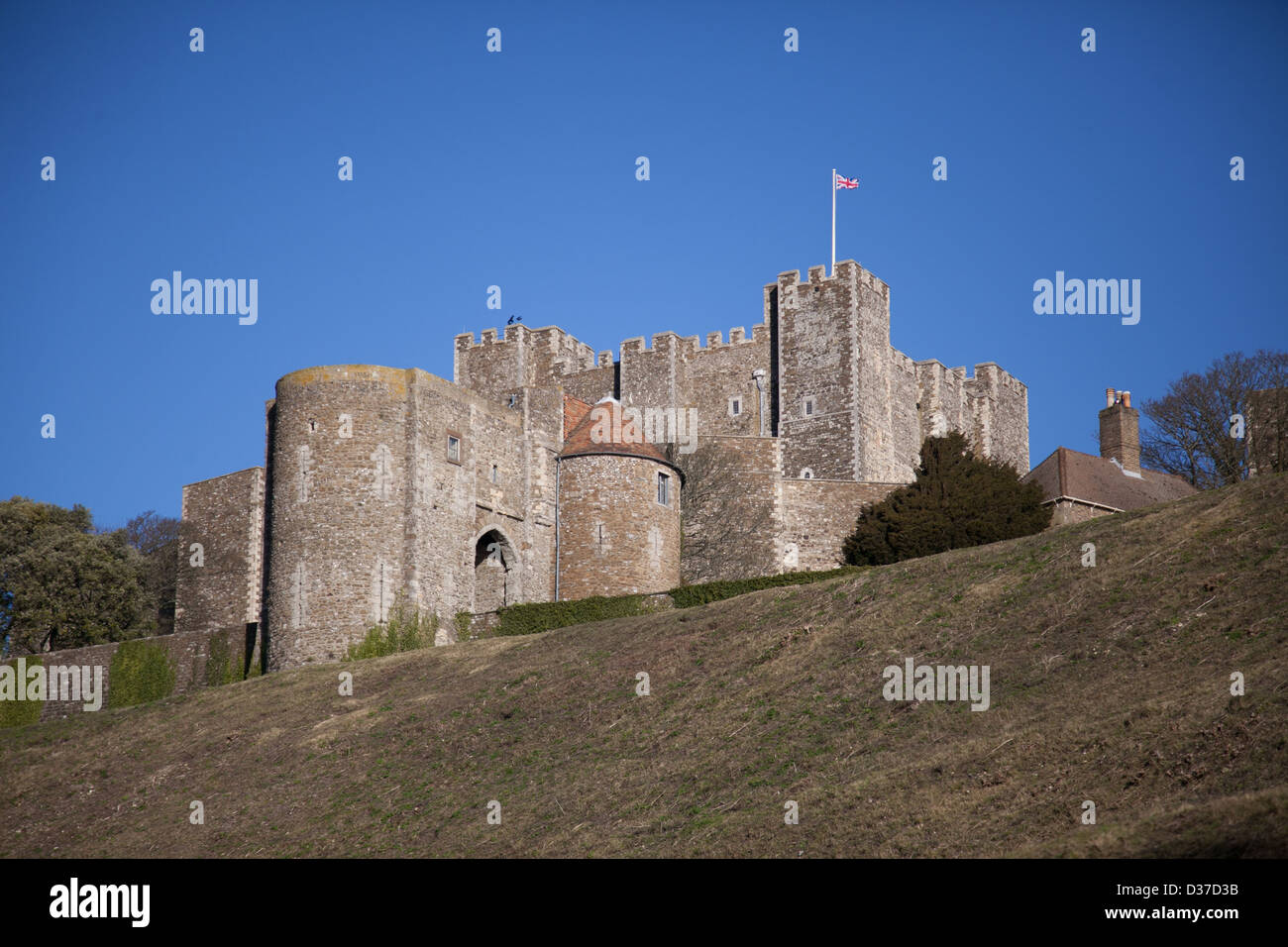 Dover castle hi-res stock photography and images - Alamy