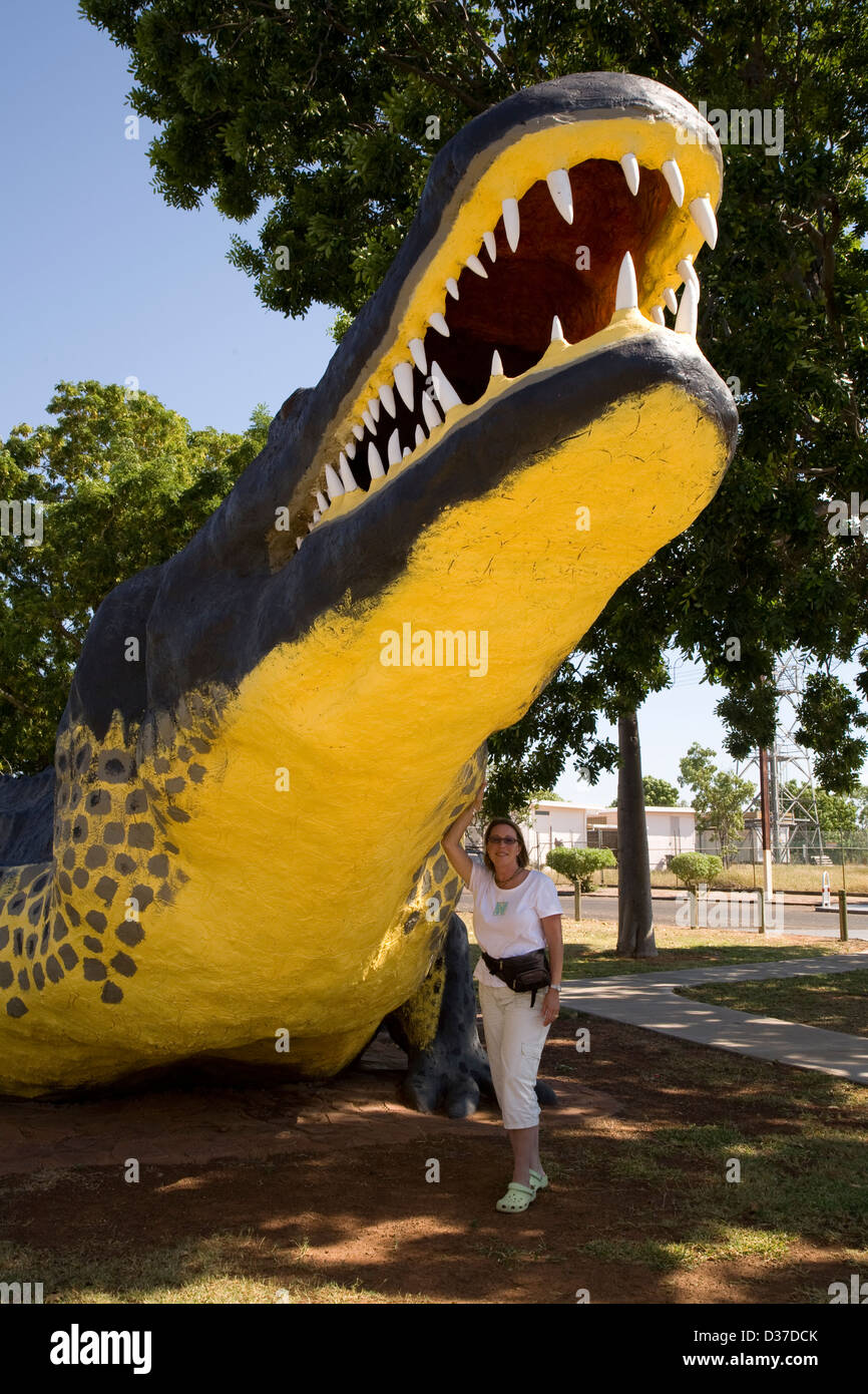 Australia crocodile sculpture hi-res stock photography and images - Alamy