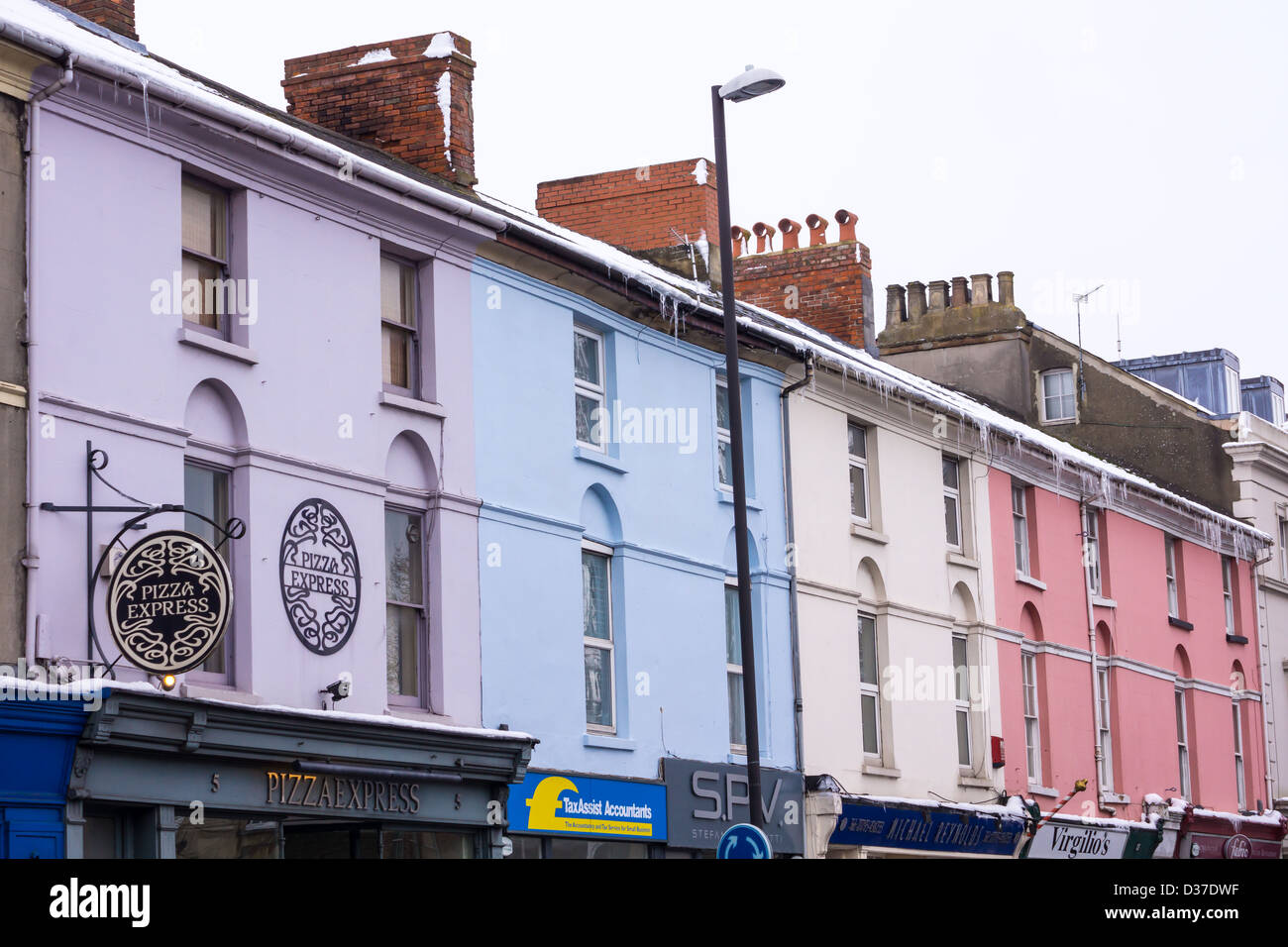 Pastel color building hi-res stock photography and images - Alamy