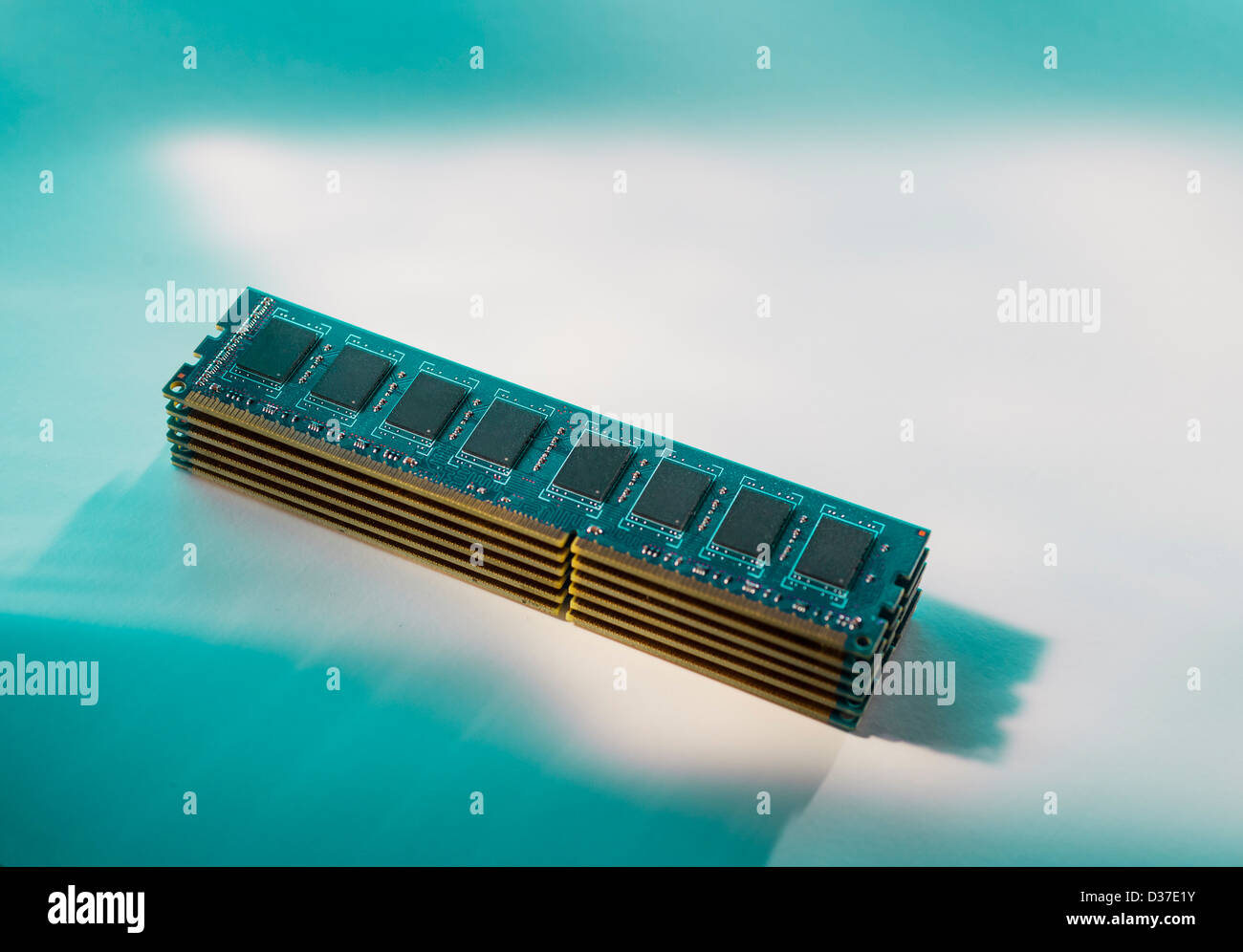 Computer chips hi-res stock photography and images - Alamy