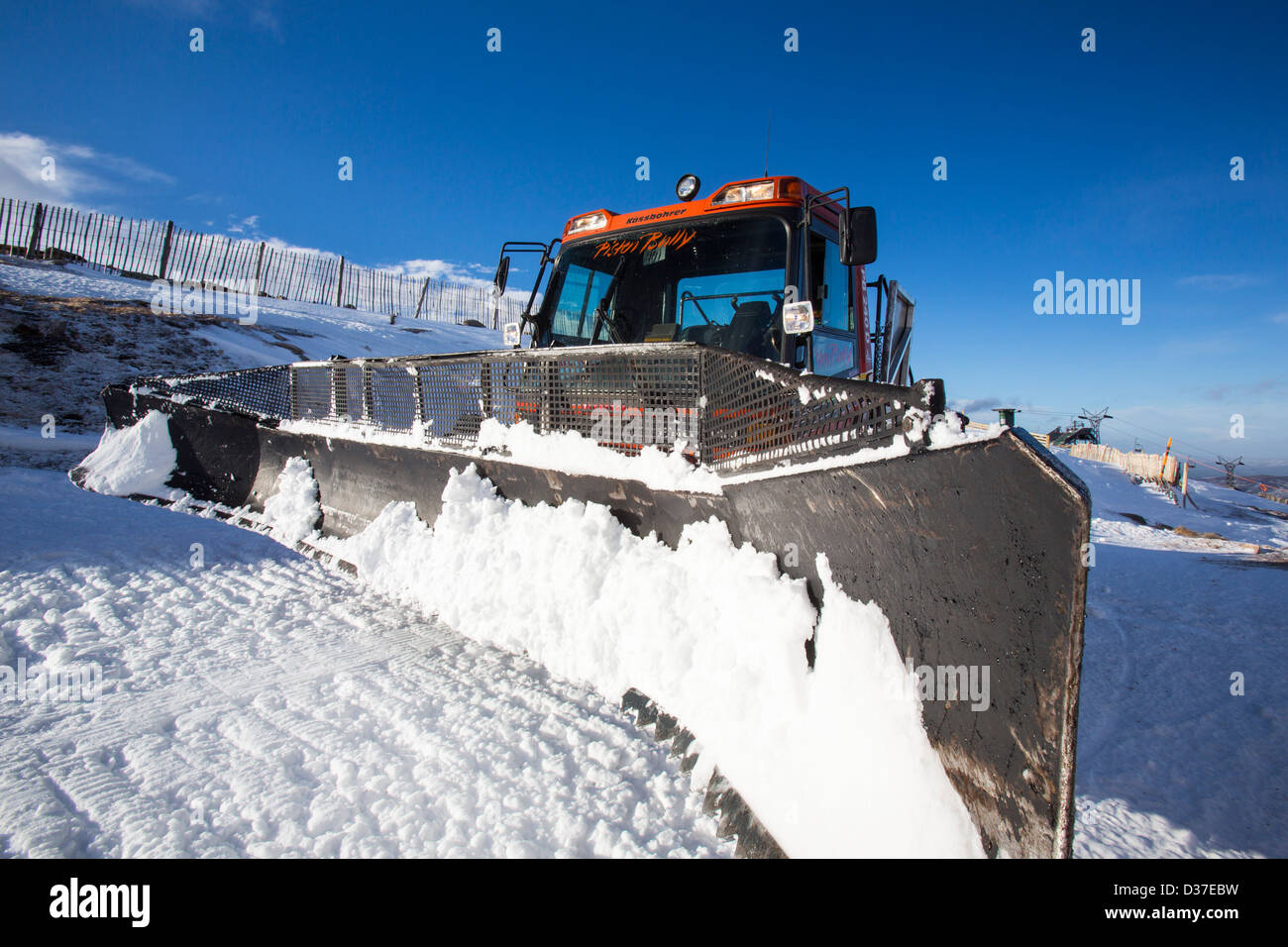 Piste machine hi-res stock photography and images - Alamy
