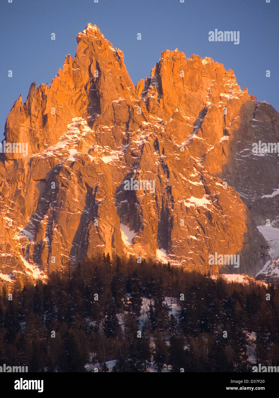Aiguilles de chamonix hi-res stock photography and images - Alamy