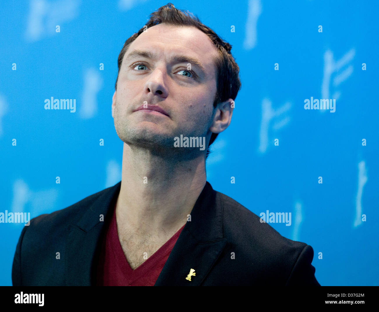 British actor Jude Law poses at a photocall for the movie 'Side Effects ...