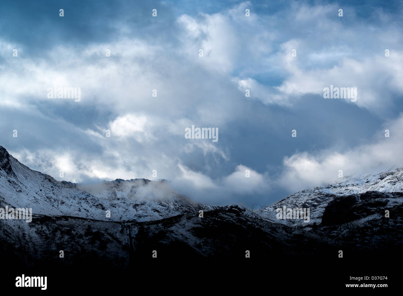 Summit of Snowdon hidden in cloud Stock Photo - Alamy