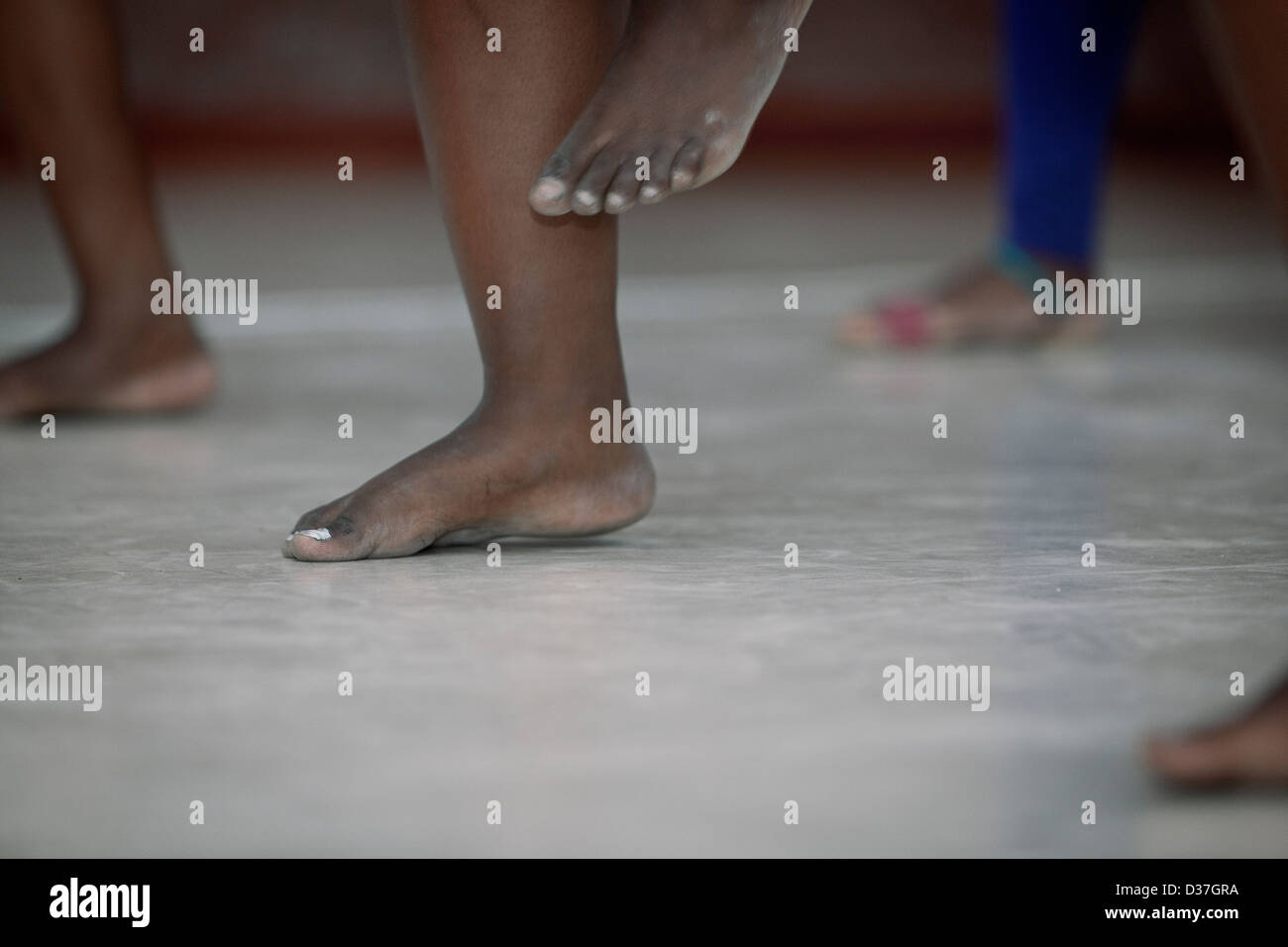 African dancing feet hi-res stock photography and images - Alamy