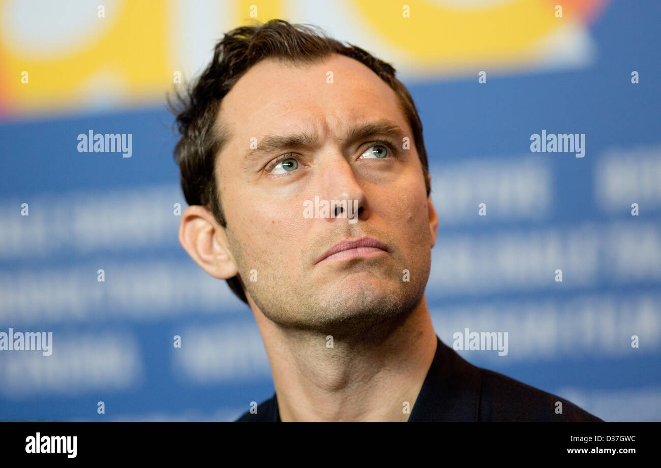 Side effects jude law hi-res stock photography and images - Alamy