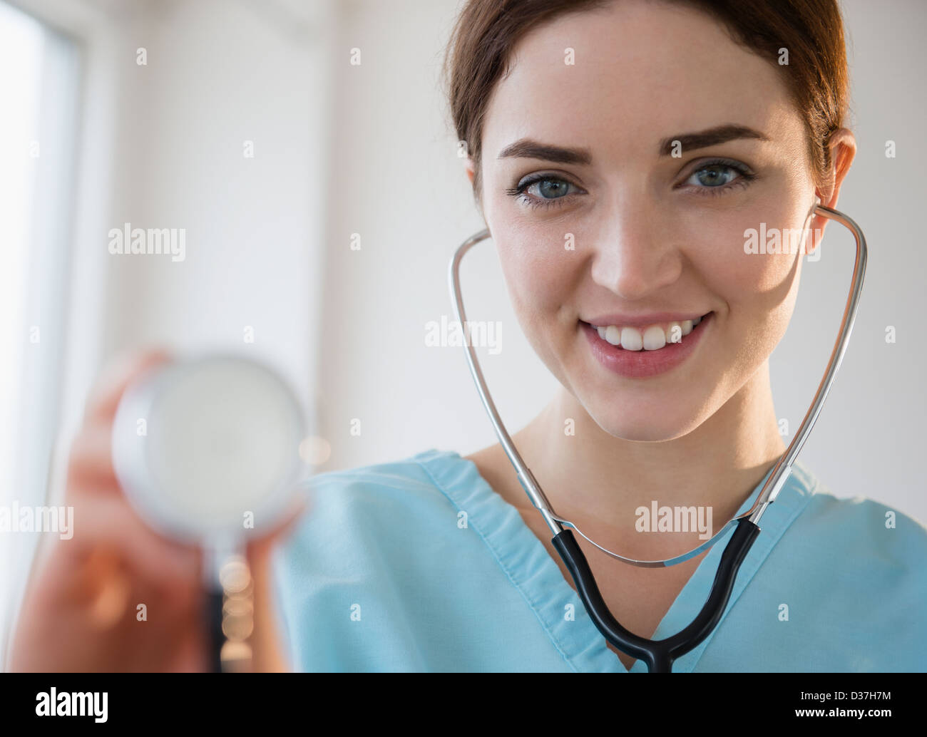 Doctor woman in uniform stethoscope hi-res stock photography and images ...