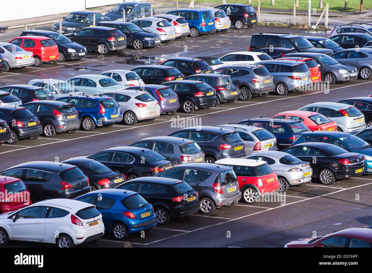 Cars parked in lines Stock Photo - Alamy