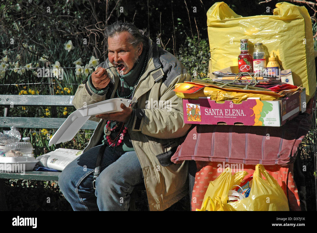 Homeless person belongings hi-res stock photography and images - Alamy