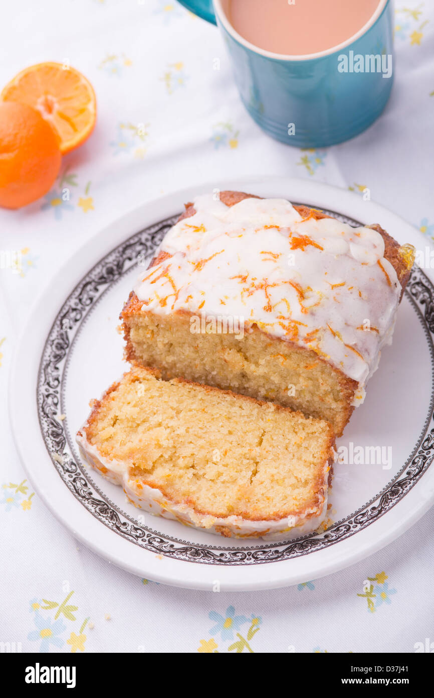 Mug of tea iced cake hi-res stock photography and images - Alamy