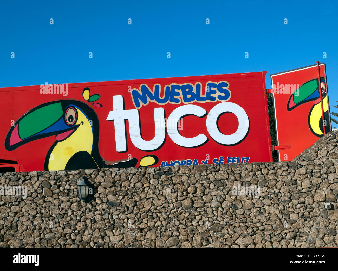 A bright red lorry Stock Photo - Alamy