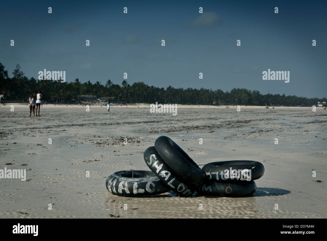 Floating tyre hi-res stock photography and images - Alamy