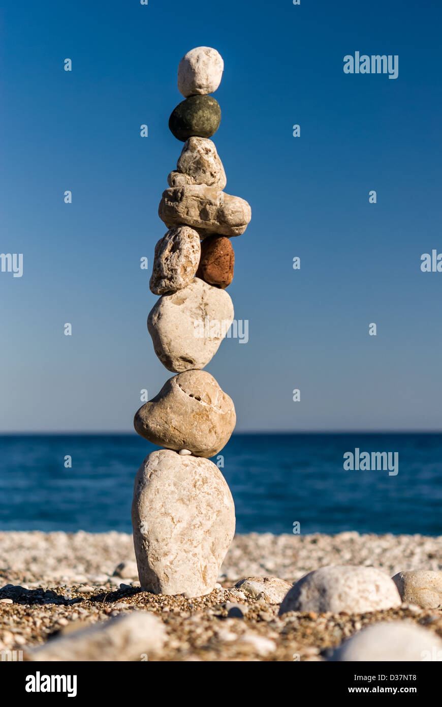 Pebble tower on beach hi-res stock photography and images - Alamy