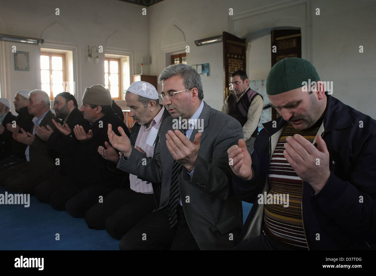 Istanbul, Turkey, afternoon prayers at a mosque in Bayrampasa Stock ...