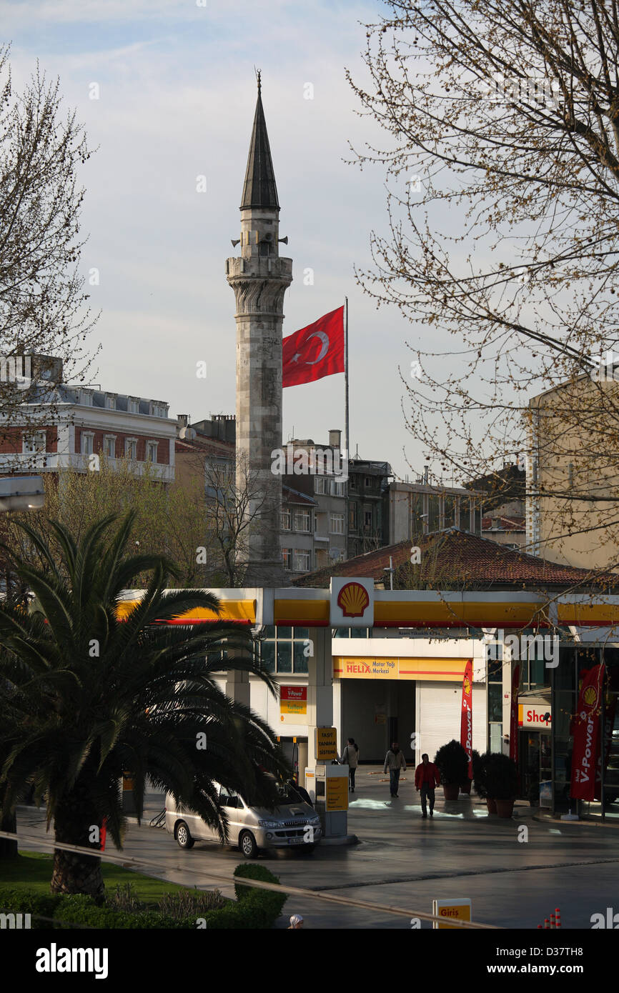 Istanbul, Turkey, a Shell gas station in front of a mosque in the ...