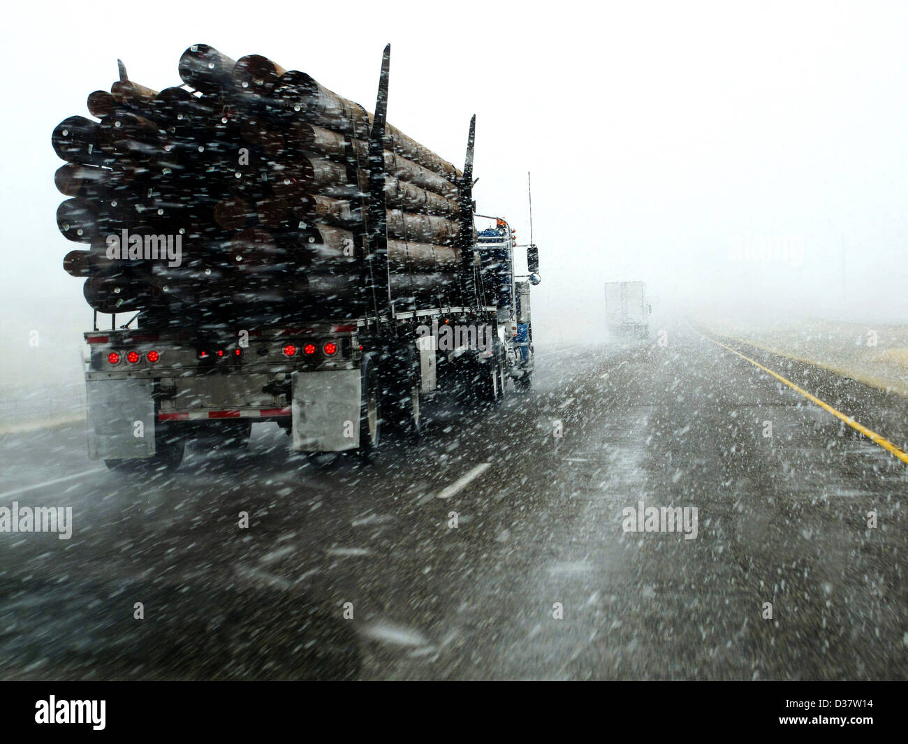 Load down hi-res stock photography and images - Alamy