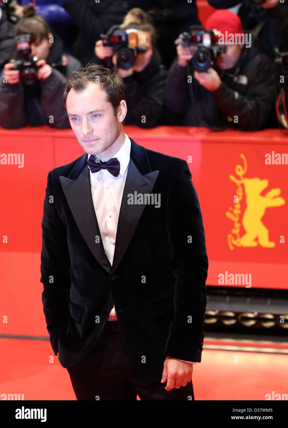 British actor Jude Law arrives for the premiere of the movie 'Side ...