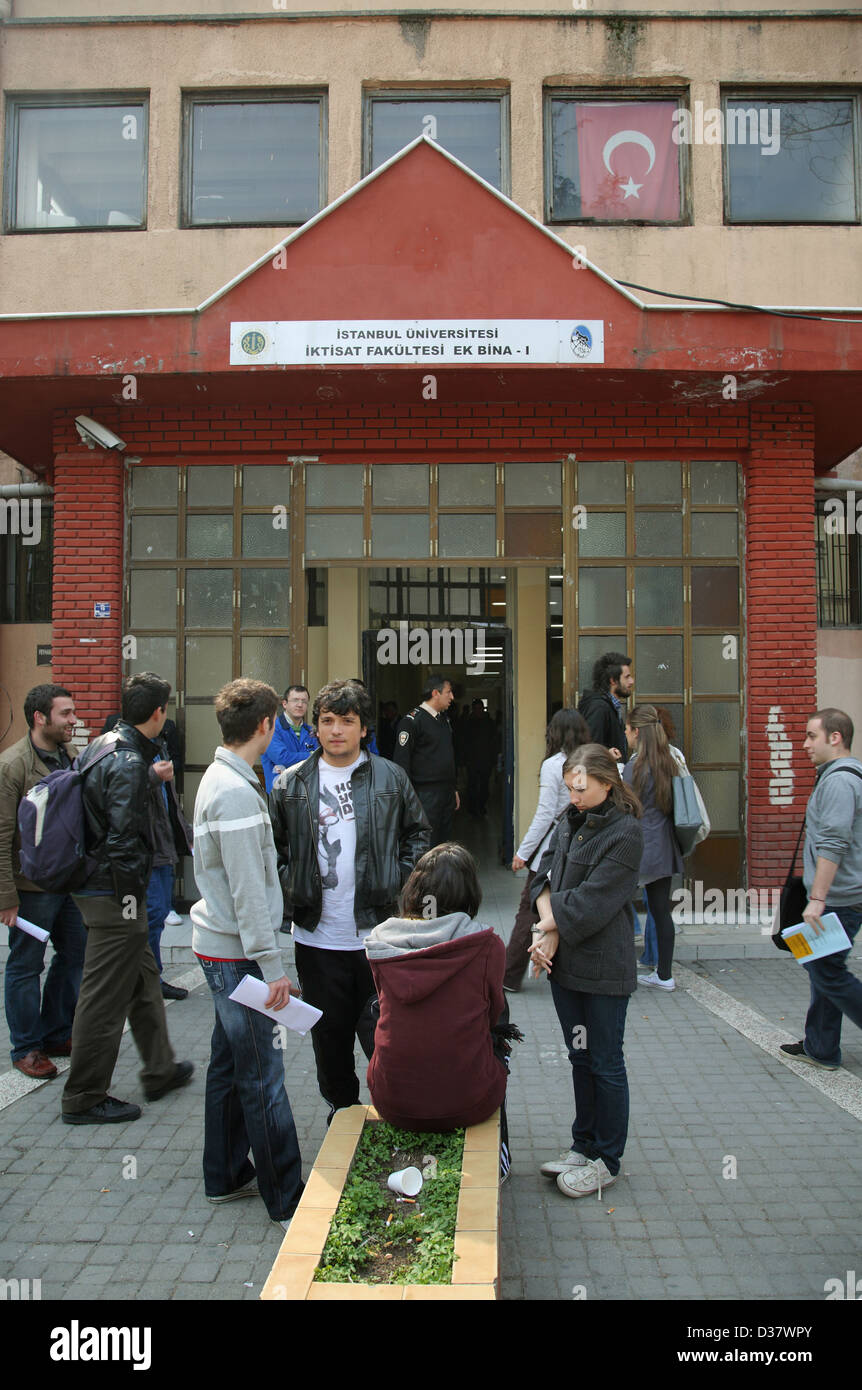 Istanbul university campus hi-res stock photography and images - Alamy