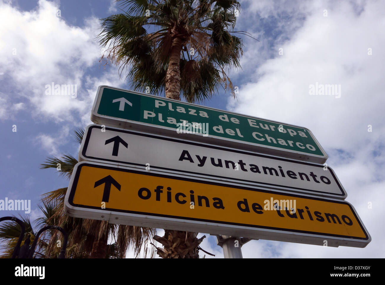Sign for Tourist Office and Town Hall in Puerto de la Cruz, Tenerife ...