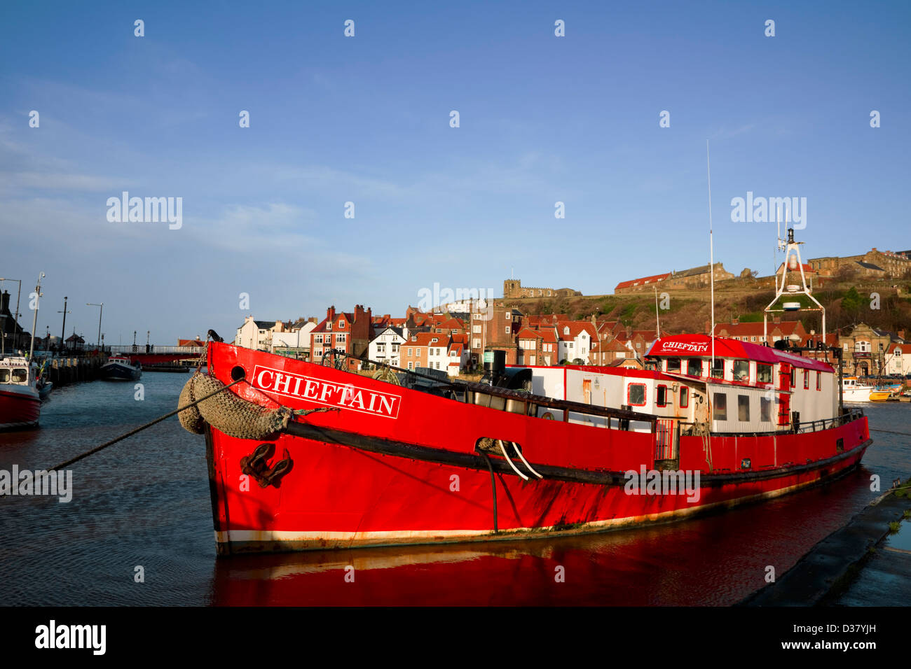 Whitby boat fishing hi-res stock photography and images - Alamy